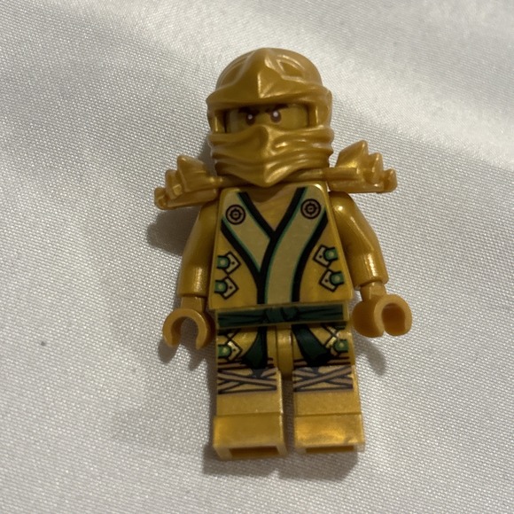 Lego | Toys | Lego Ninjago The Final Battle Lloyd Golden Ninja ...